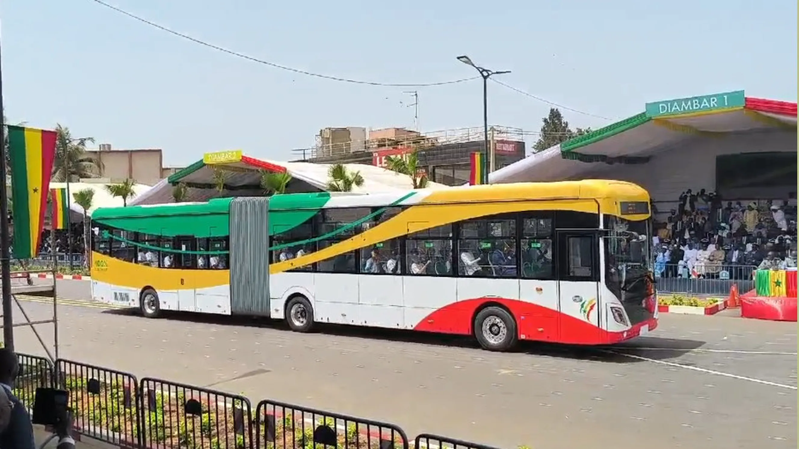 Transports publics : le Sénégal passe à l'électrique - RADIO TANKONNON